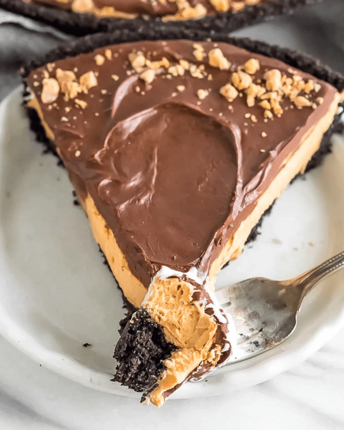 Buckeye Pie – The Best No-Bake Chocolate Peanut Butter Pie